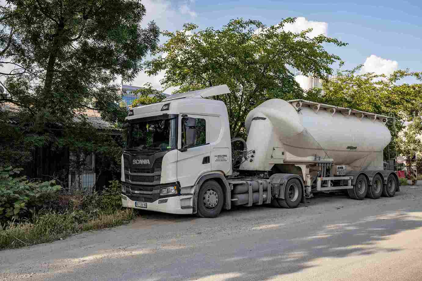 Transportation Equipment Financing | Truck & Trailer | TLH Financial